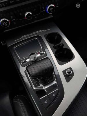 Black Audi Q7 2016 in Klaipeda, with an engine capacity of 2.97 L and mileage of 342 thousand km for 18500 €, photo 27 on AUTOMOTO.COM.LV