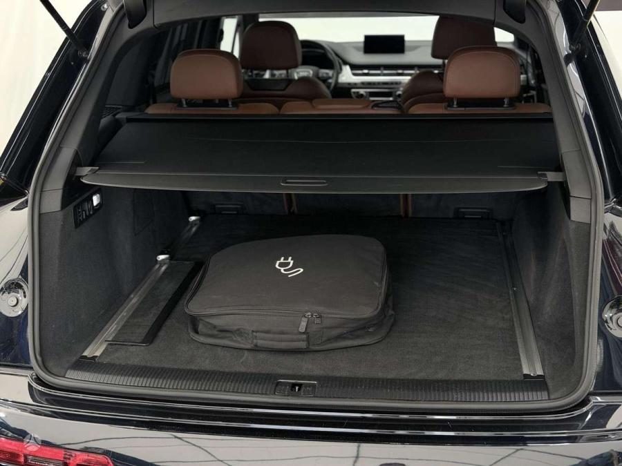 Melns Audi Q7 2016 Viļņa, ar dzinēja tilpumu 3.00 L un nobraukumu 302 tūkst. km par 18950 €, foto 13 vietnē AUTOMOTO.COM.LV