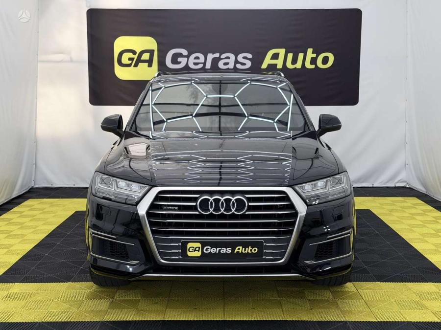 Black Audi Q7 2016 in Vilnius, with an engine capacity of 3.00 L and mileage of 302 thousand km for 18950 €, photo 8 on AUTOMOTO.COM.LV