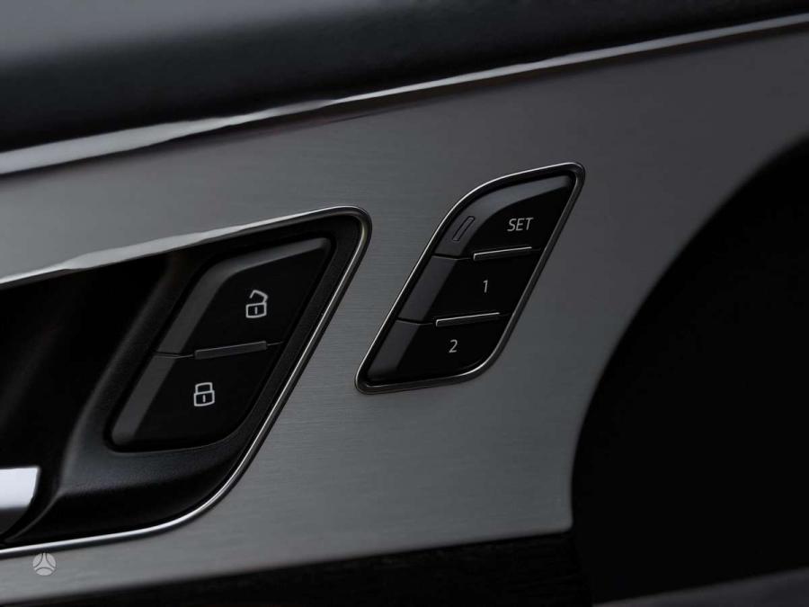 Black Audi Q7 2016 in Vilnius, with an engine capacity of 3.00 L and mileage of 302 thousand km for 18950 €, photo 23 on AUTOMOTO.COM.LV