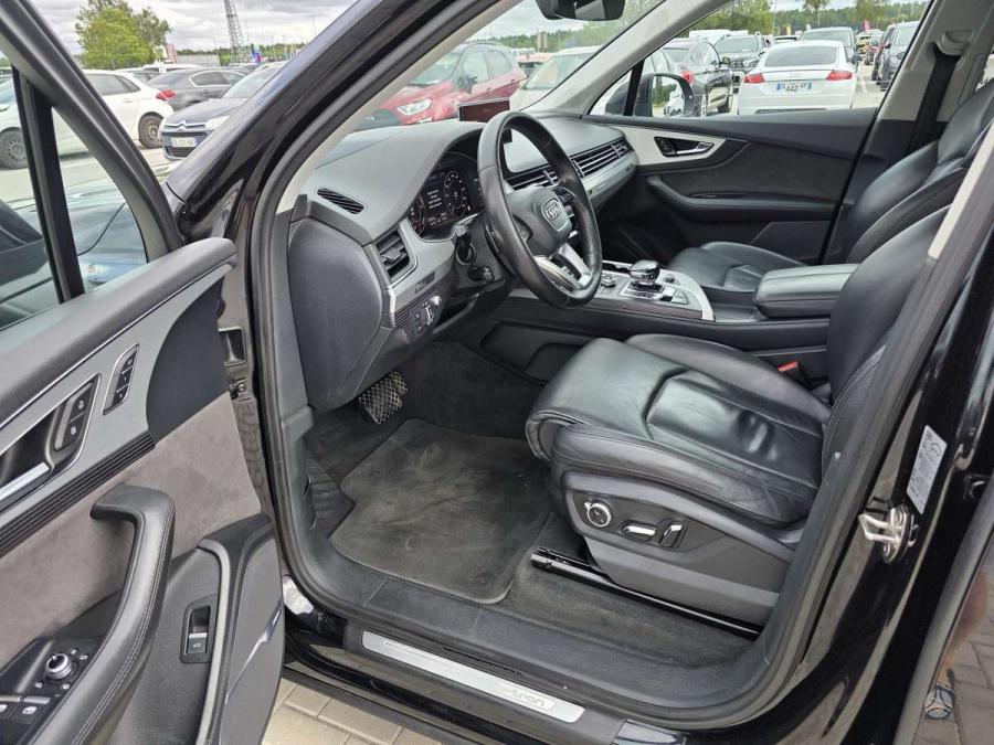 Black Audi Q7 2016 in Taurage, with an engine capacity of 3.00 L and mileage of 269 thousand km for 19500 €, photo 11 on AUTOMOTO.COM.LV