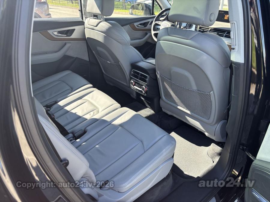 Melns Audi Q7 2016 Tallina, ar dzinēja tilpumu 3.00 L un nobraukumu 166 tūkst. km par 29900 €, foto 11 vietnē AUTOMOTO.COM.LV