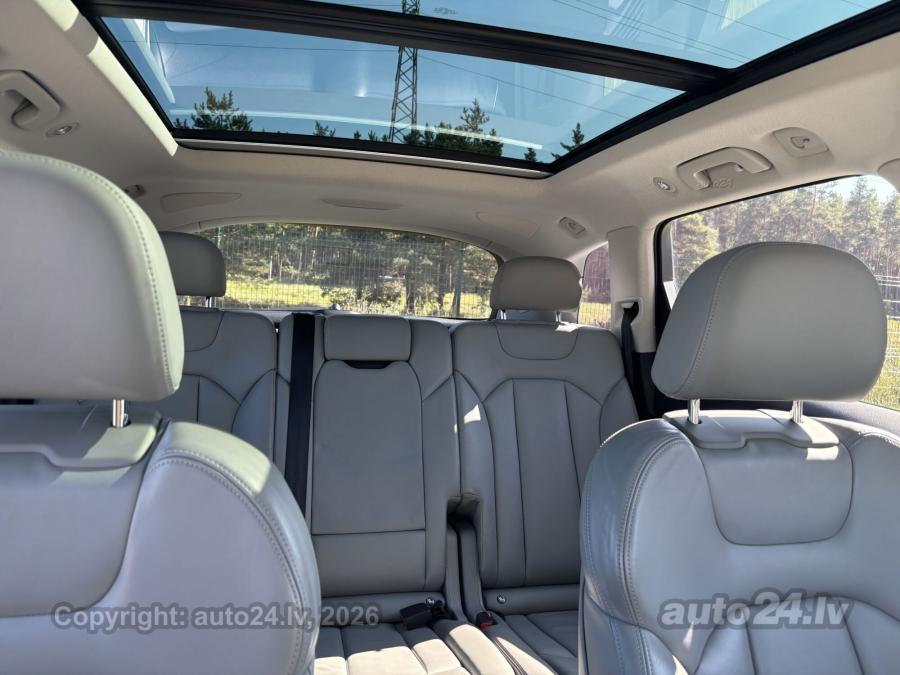 Black Audi Q7 2016 in Tallinn, with an engine capacity of 3.00 L and mileage of 166 thousand km for 29900 €, photo 13 on AUTOMOTO.COM.LV