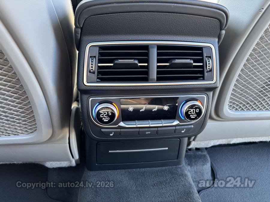 Black Audi Q7 2016 in Tallinn, with an engine capacity of 3.00 L and mileage of 166 thousand km for 29900 €, photo 17 on AUTOMOTO.COM.LV