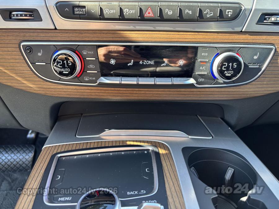 Black Audi Q7 2016 in Tallinn, with an engine capacity of 3.00 L and mileage of 166 thousand km for 29900 €, photo 21 on AUTOMOTO.COM.LV