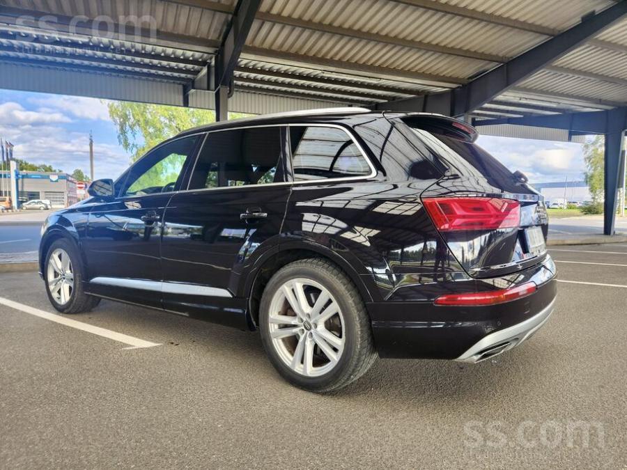 Black Audi Q7 2016 in Riga, with an engine capacity of 3.00 L and mileage of 192 thousand km for 16900 €, photo 5 on AUTOMOTO.COM.LV