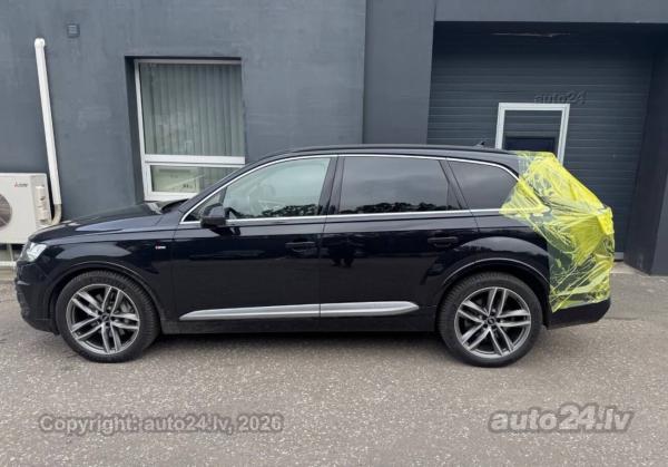 Audi Q7 2016 in Tallinn on AUTOMOTO.COM.LV Black Audi Q7 2016 in Tallinn, with an engine capacity of 3.00 L and mileage of 160 thousand km for 15599 €, photo 8 on AUTOMOTO.COM.LV
