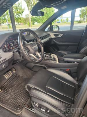 Black Audi Q7 2016 in Riga, with an engine capacity of 3.00 L and mileage of 292 thousand km for 16900 €, photo 4 on AUTOMOTO.COM.LV