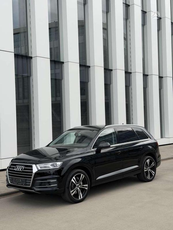 Black Audi Q7 2016 in Vilnius, with an engine capacity of 3.00 L and mileage of 326 thousand km for 16999 €, photo 6 on AUTOMOTO.COM.LV