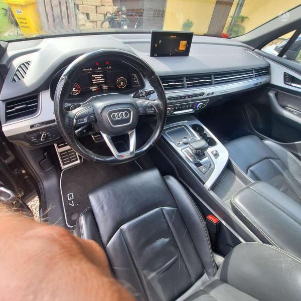 Audi Q7 2016 Molėtai vietnē Melns Audi Q7 2016 Molėtai, ar dzinēja tilpumu 2.97 L un nobraukumu 277 tūkst. km par 26000 €, foto 10 vietnē AUTOMOTO.COM.LV