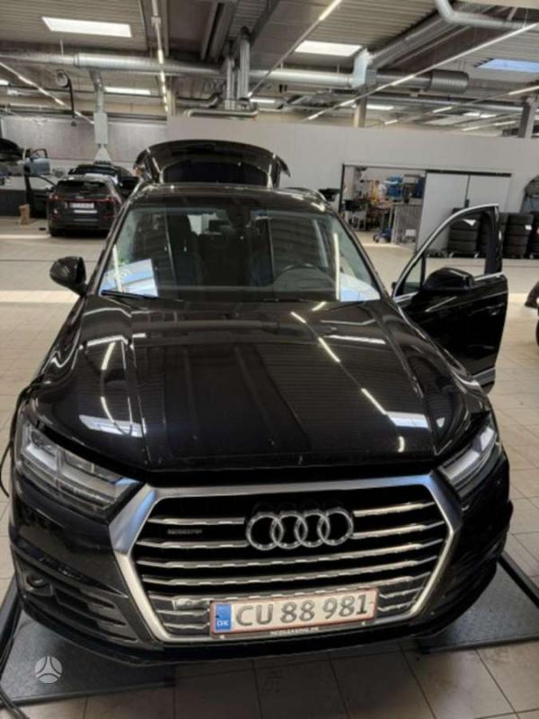 Ауди Ку 7 2016 в Каунас на AUTOMOTO.COM.LV Черный Ауди Ку 7 2016 в Каунас, объемом двигателя 2.97 л и пробегом 172 тыс. км за 18499 €, фото 3 на AUTOMOTO.COM.LV