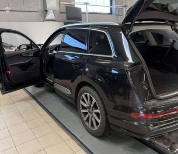 Ауди Ку 7 2016 в Каунас на AUTOMOTO.COM.LV Черный Ауди Ку 7 2016 в Каунас, объемом двигателя 2.97 л и пробегом 172 тыс. км за 18499 €, фото 4 на AUTOMOTO.COM.LV