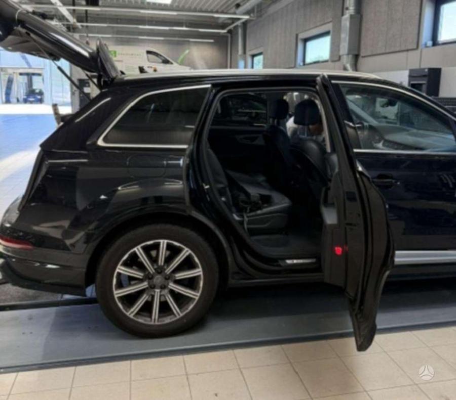 Melns Audi Q7 2016 Kauņa, ar dzinēja tilpumu 2.97 L un nobraukumu 172 tūkst. km par 18499 €, foto 5 vietnē AUTOMOTO.COM.LV