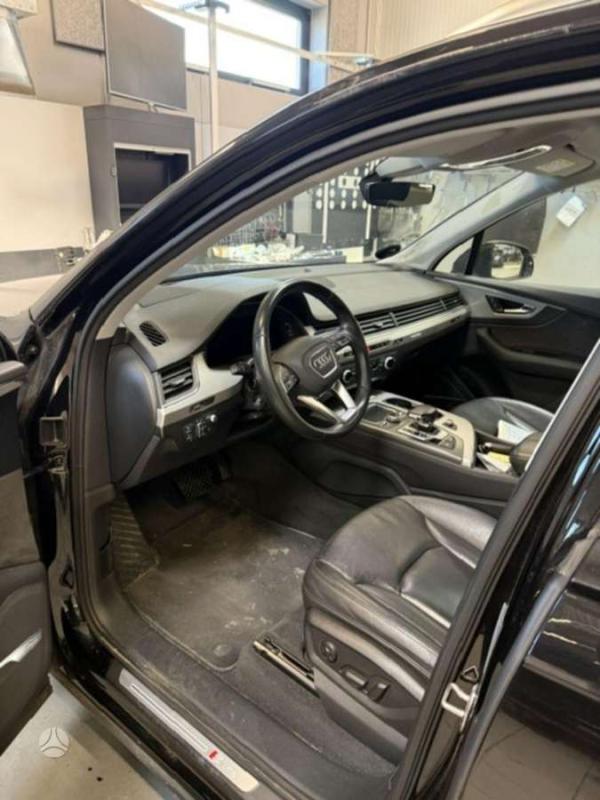 Ауди Ку 7 2016 в Каунас на AUTOMOTO.COM.LV Черный Ауди Ку 7 2016 в Каунас, объемом двигателя 2.97 л и пробегом 172 тыс. км за 18499 €, фото 6 на AUTOMOTO.COM.LV