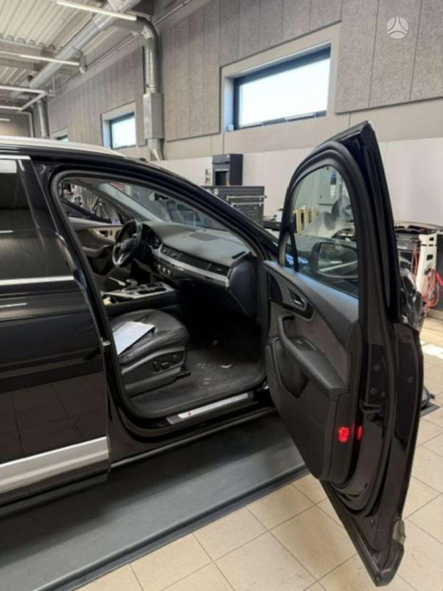 Melns Audi Q7 2016 Kauņa, ar dzinēja tilpumu 2.97 L un nobraukumu 172 tūkst. km par 18499 €, foto 7 vietnē AUTOMOTO.COM.LV
