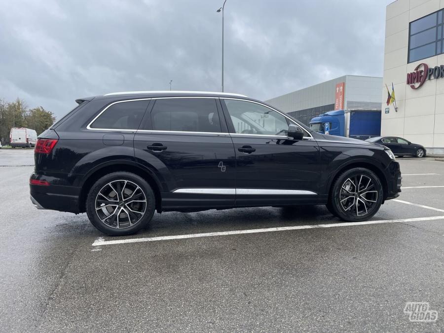 Black Audi Q7 2016 in Joniskis, with an engine capacity of 3.00 L and mileage of 416 thousand km for 16000 €, photo 4 on AUTOMOTO.COM.LV