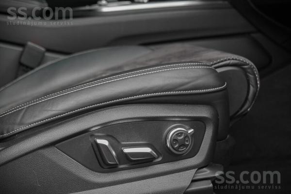 Black Audi Q7 2017 in Riga, with an engine capacity of 3.00 L and mileage of 224 thousand km for 26990 €, photo 10 on AUTOMOTO.COM.LV