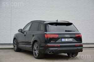 Melns Audi Q7 2017 Rīga, ar dzinēja tilpumu 4.00 L un nobraukumu 290 tūkst. km par 25000 €, foto 4 vietnē AUTOMOTO.COM.LV