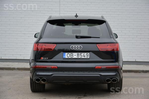 Black Audi Q7 2017 in Riga, with an engine capacity of 4.00 L and mileage of 290 thousand km for 25000 €, photo 6 on AUTOMOTO.COM.LV
