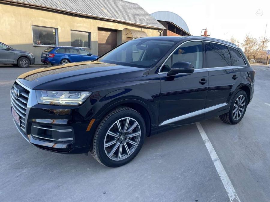 Black Audi Q7 2017 in Vilnius, with an engine capacity of 3.00 L and mileage of 140 thousand km for 22999 €, photo 12 on AUTOMOTO.COM.LV