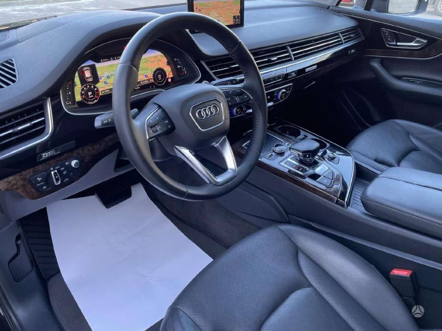 Black Audi Q7 2017 in Vilnius, with an engine capacity of 3.00 L and mileage of 140 thousand km for 22999 €, photo 14 on AUTOMOTO.COM.LV