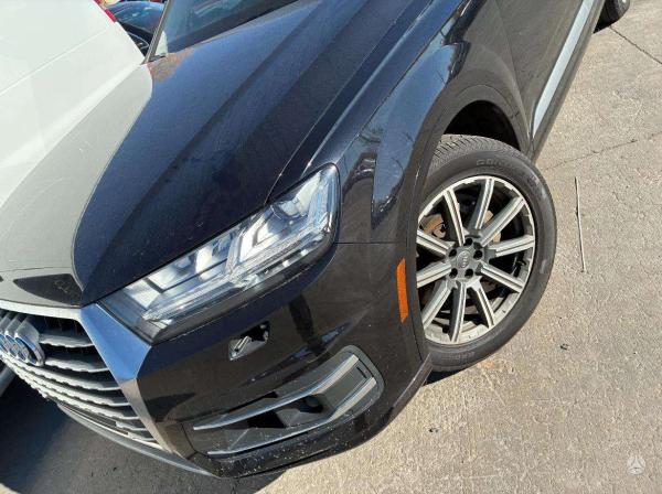 Black Audi Q7 2017 in Vilnius, with an engine capacity of 3.00 L and mileage of 201 thousand km for 17300 €, photo 2 on AUTOMOTO.COM.LV