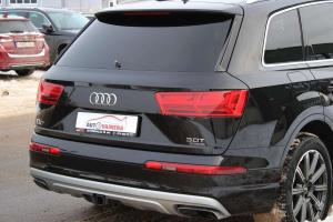 Black Audi Q7 2017 in Vilnius, with an engine capacity of 3.00 L and mileage of 183 thousand km for 19600 €, photo 10 on AUTOMOTO.COM.LV