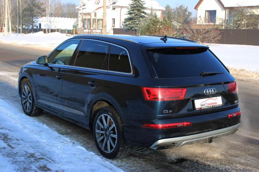 Black Audi Q7 2017 in Vilnius, with an engine capacity of 3.00 L and mileage of 230 thousand km for 19700 €, photo 5 on AUTOMOTO.COM.LV