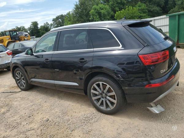 Black Audi Q7 2017 in Vilnius, with an engine capacity of 0.00 L and mileage of 316 thousand km for 11950 €, photo 4 on AUTOMOTO.COM.LV