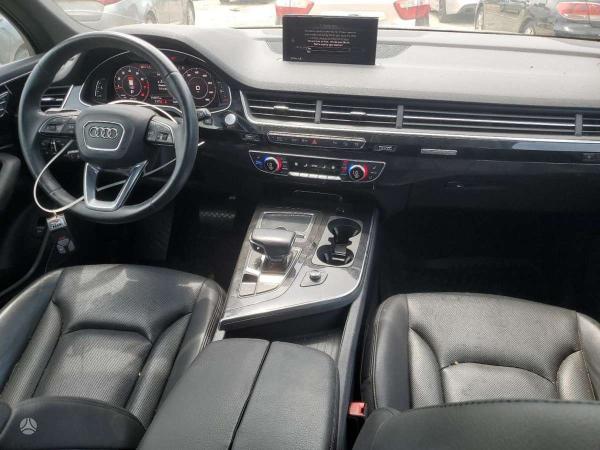 Black Audi Q7 2017 in Vilnius, with an engine capacity of 0.00 L and mileage of 316 thousand km for 11950 €, photo 7 on AUTOMOTO.COM.LV