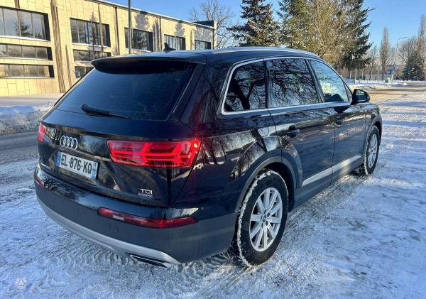 Black Audi Q7 2017 in Taurage, with an engine capacity of 2.97 L and mileage of 217 thousand km for 16200 €, photo 4 on AUTOMOTO.COM.LV