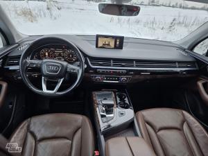 Black Audi Q7 2017 in Vilnius, with an engine capacity of 3.00 L and mileage of 224 thousand km for 18300 €, photo 10 on AUTOMOTO.COM.LV