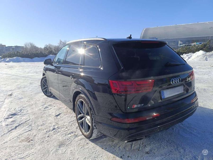 Black Audi Q7 2017 in Siauliai, with an engine capacity of 3.00 L and mileage of 130 thousand km for 26900 €, photo 8 on AUTOMOTO.COM.LV