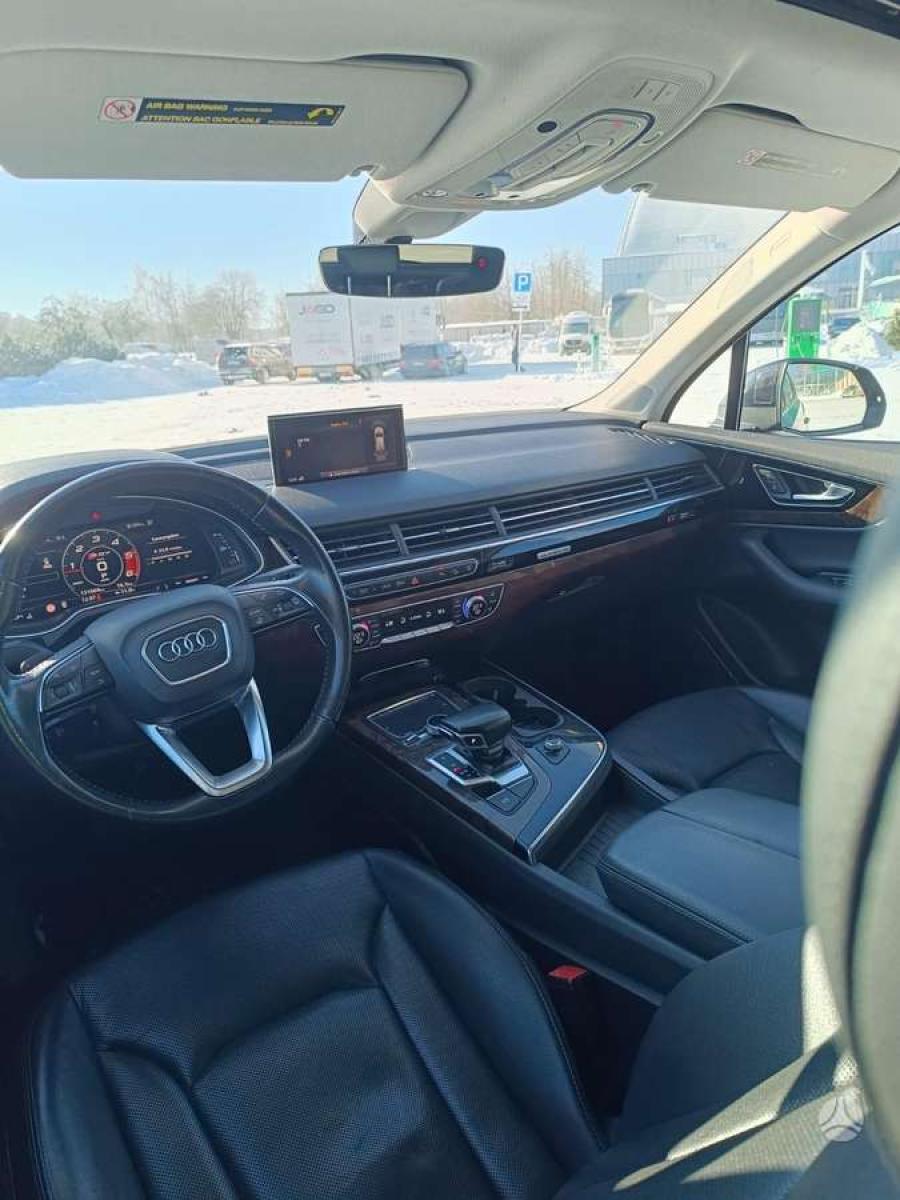 Black Audi Q7 2017 in Siauliai, with an engine capacity of 3.00 L and mileage of 130 thousand km for 26900 €, photo 11 on AUTOMOTO.COM.LV