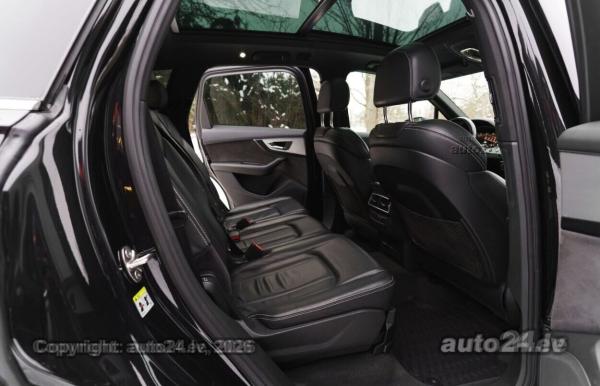 Black Audi Q7 2017 in Tartu, with an engine capacity of 3.00 L and mileage of 219 thousand km for 23499 €, photo 11 on AUTOMOTO.COM.LV