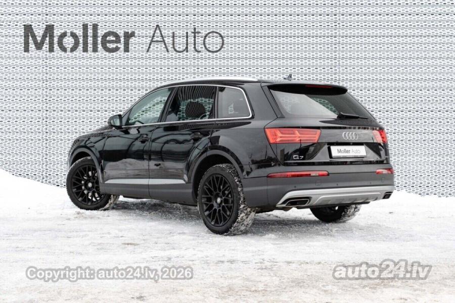 Black Audi Q7 2017 in Riga, with an engine capacity of 3.00 L and mileage of 155 thousand km for 26800 €, photo 4 on AUTOMOTO.COM.LV