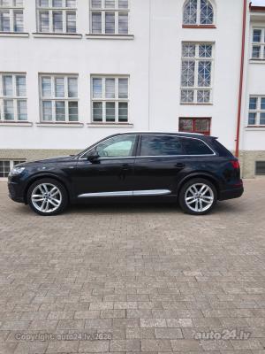 Black Audi Q7 2017 in Tallinn, with an engine capacity of 3.00 L and mileage of 403 thousand km for 17000 €, photo 5 on AUTOMOTO.COM.LV