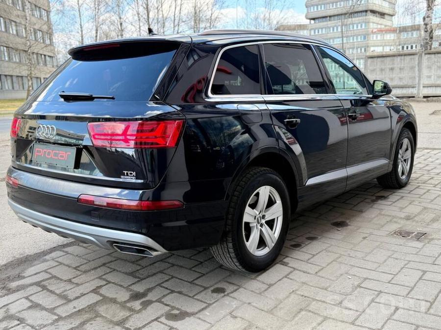 Black Audi Q7 2017 in Riga, with an engine capacity of 3.00 L and mileage of 206 thousand km for 19950 €, photo 5 on AUTOMOTO.COM.LV