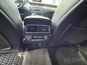 Black Audi Q7 2017 in Riga, with an engine capacity of 3.00 L and mileage of 206 thousand km for 19950 €, photo 16 on AUTOMOTO.COM.LV