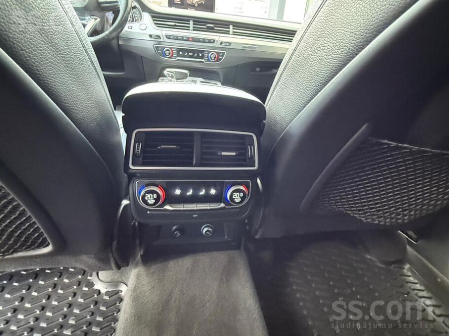 Black Audi Q7 2017 in Riga, with an engine capacity of 3.00 L and mileage of 206 thousand km for 19950 €, photo 16 on AUTOMOTO.COM.LV