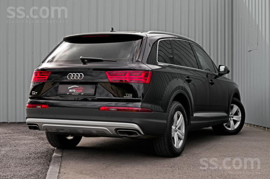 Black Audi Q7 2017 in Riga, with an engine capacity of 3.00 L and mileage of 199 thousand km for 23900 €, photo 5 on AUTOMOTO.COM.LV