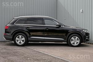 Black Audi Q7 2017 in Riga, with an engine capacity of 3.00 L and mileage of 199 thousand km for 23900 €, photo 7 on AUTOMOTO.COM.LV