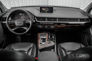 Black Audi Q7 2017 in Riga, with an engine capacity of 3.00 L and mileage of 199 thousand km for 23900 €, photo 10 on AUTOMOTO.COM.LV