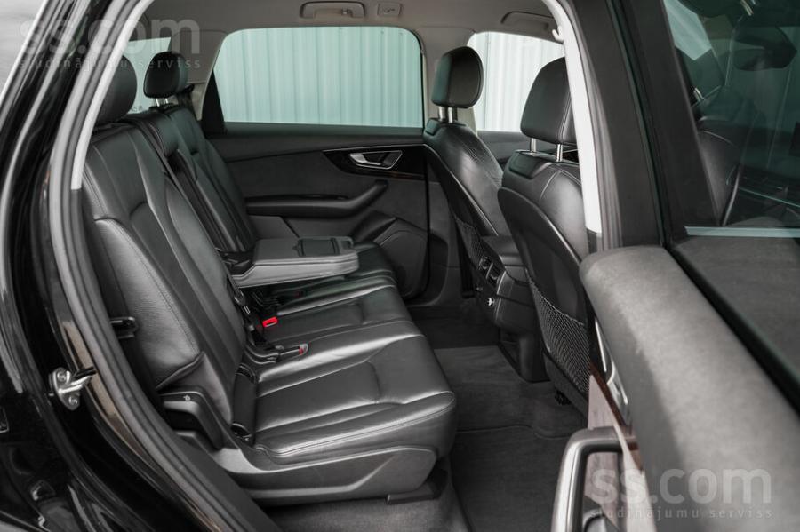 Black Audi Q7 2017 in Riga, with an engine capacity of 3.00 L and mileage of 199 thousand km for 23900 €, photo 13 on AUTOMOTO.COM.LV
