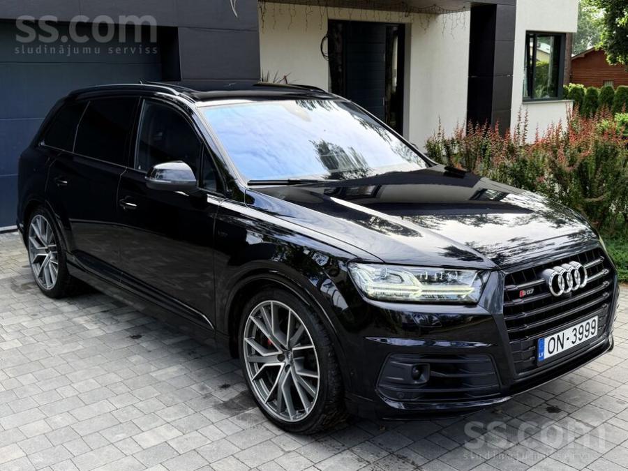 Black Audi Q7 2017 in Riga, with an engine capacity of 4.00 L and mileage of 211 thousand km for 34555 €, photo 3 on AUTOMOTO.COM.LV