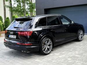 Black Audi Q7 2017 in Riga, with an engine capacity of 4.00 L and mileage of 211 thousand km for 34555 €, photo 5 on AUTOMOTO.COM.LV
