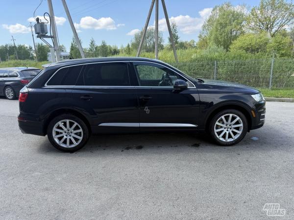 Black Audi Q7 2017 in Siauliai, with an engine capacity of 3.00 L and mileage of 161 thousand km for 21400 €, photo 3 on AUTOMOTO.COM.LV