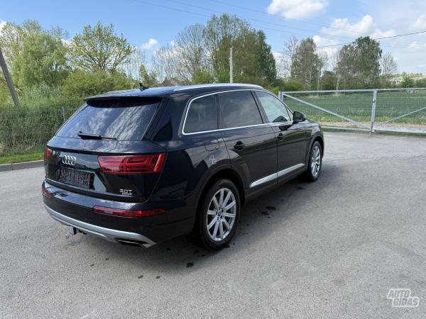 Black Audi Q7 2017 in Siauliai, with an engine capacity of 3.00 L and mileage of 161 thousand km for 21400 €, photo 4 on AUTOMOTO.COM.LV