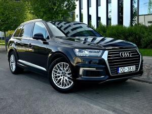 Black Audi Q7 2017 in Riga, with an engine capacity of 3.00 L and mileage of 297 thousand km for 22790 €, photo 4 on AUTOMOTO.COM.LV