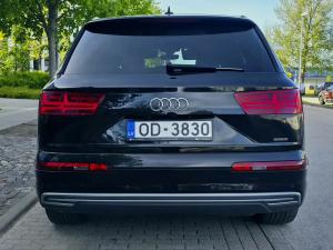 Black Audi Q7 2017 in Riga, with an engine capacity of 3.00 L and mileage of 297 thousand km for 22790 €, photo 6 on AUTOMOTO.COM.LV